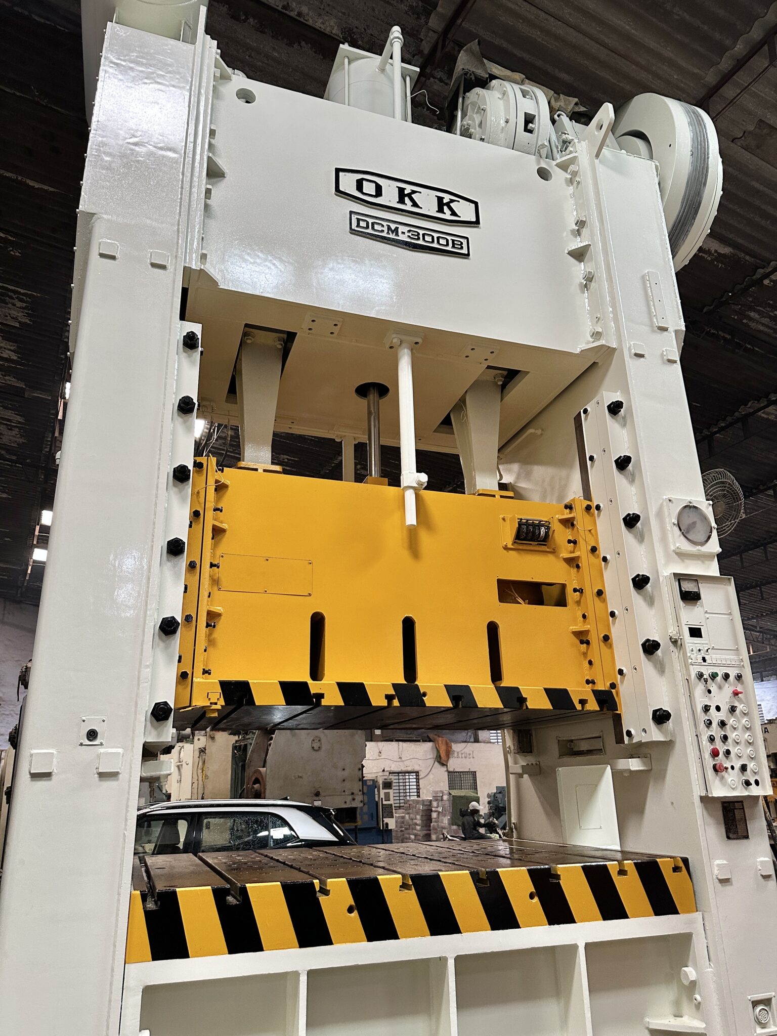 OKK JAPAN MODEL: DCM 300B - Marvel Machinery